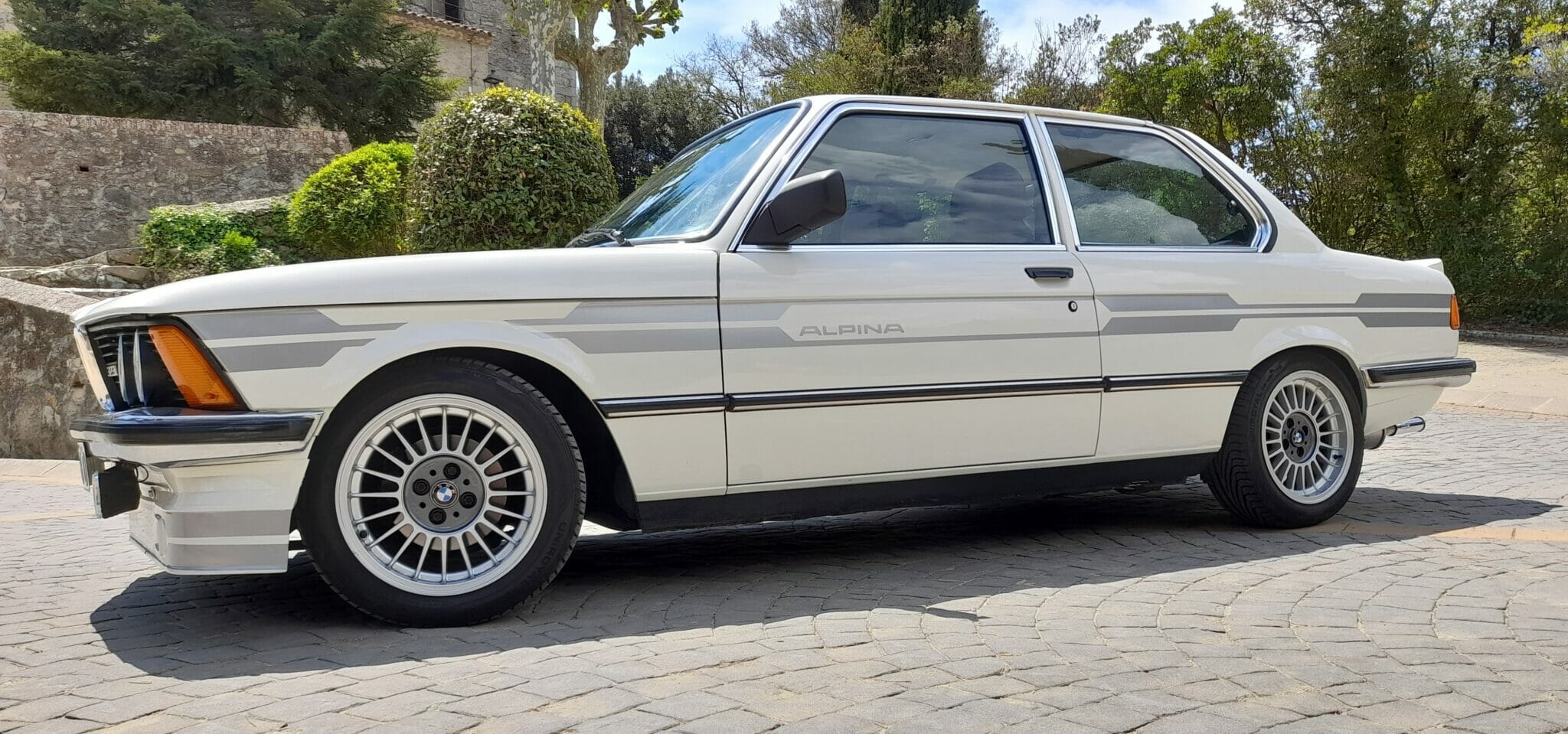 BMW Serie 3 E21 - Ficha técnica - JGClassics - Coches para viajar en el ...